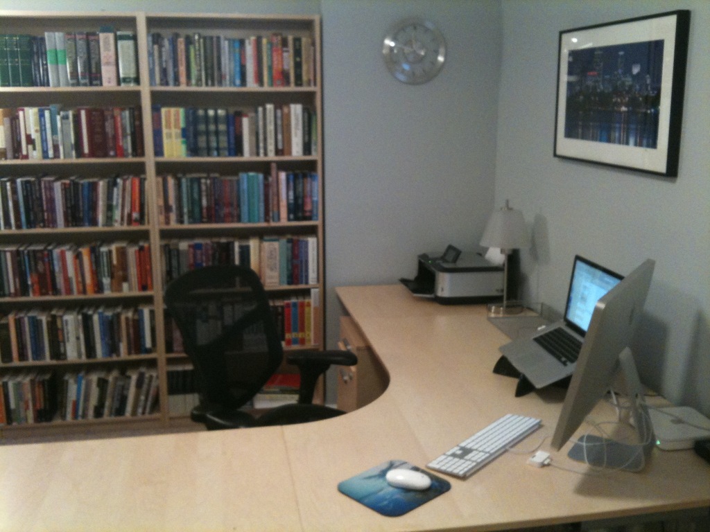 The Four Ways to Configure a Desk - What's Best Next