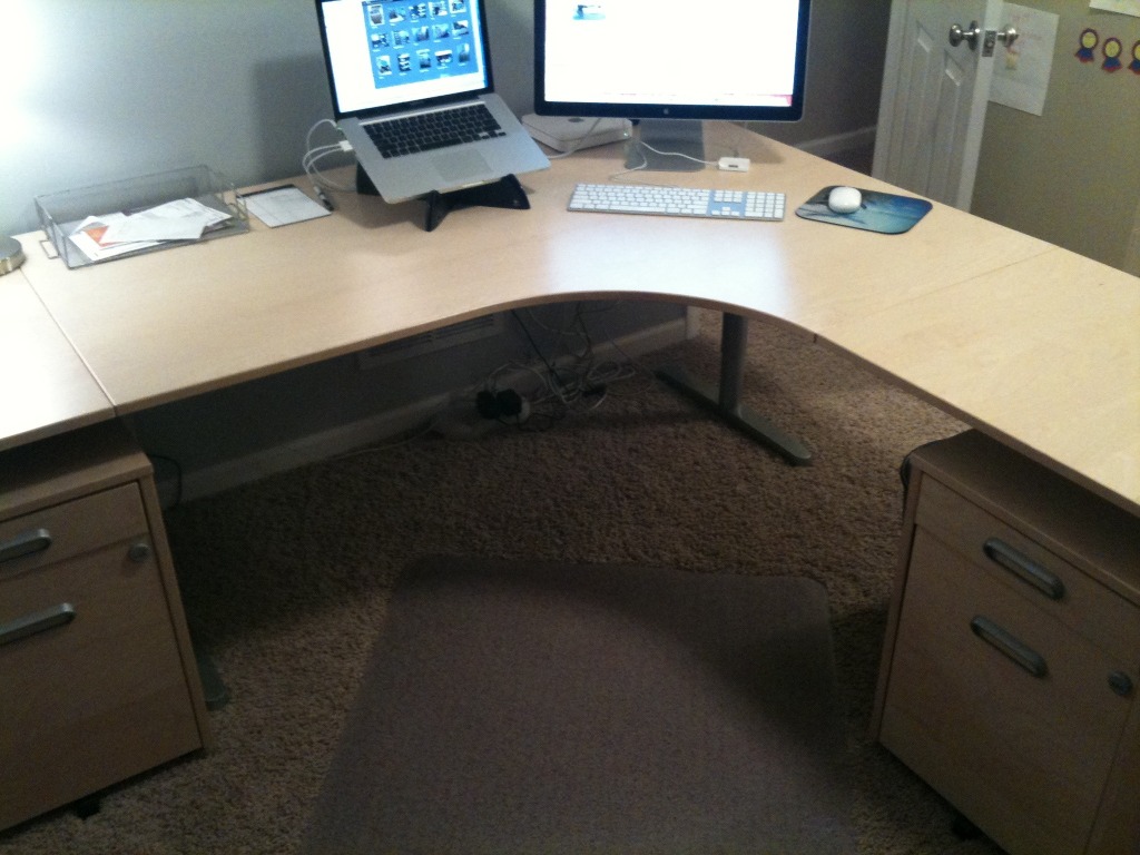 The Four Ways to Configure a Desk - What's Best Next